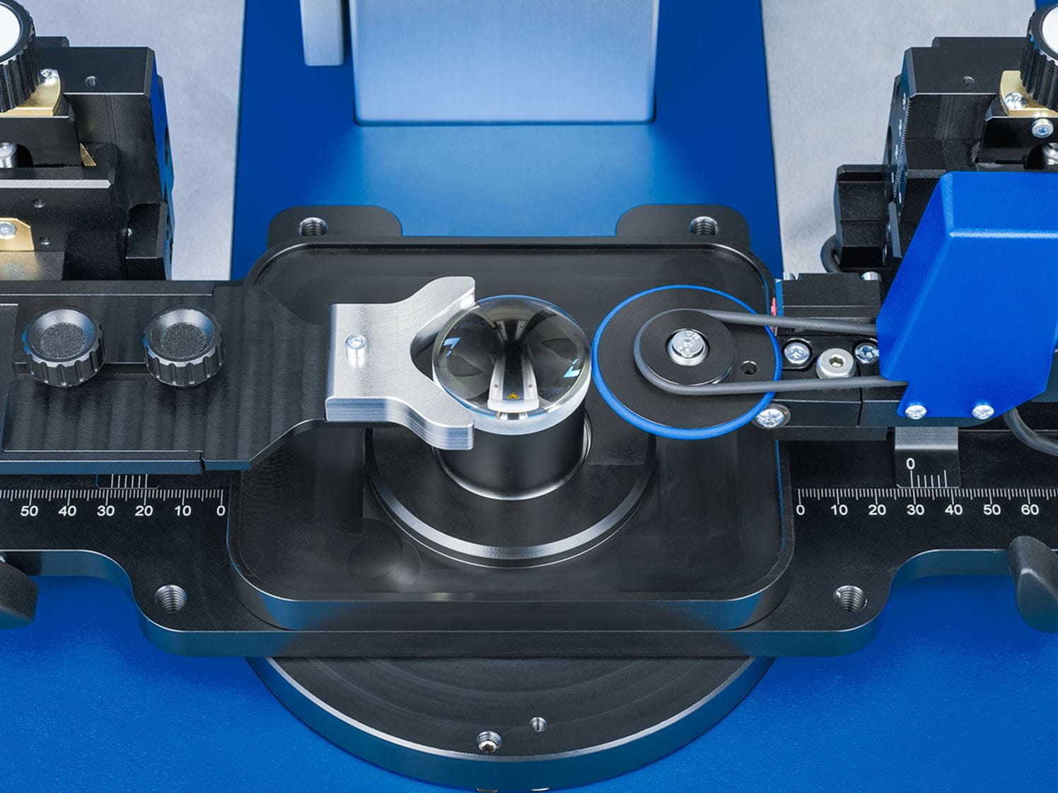OptiCentric® - Lens centration and alignment | TRIOPTICS